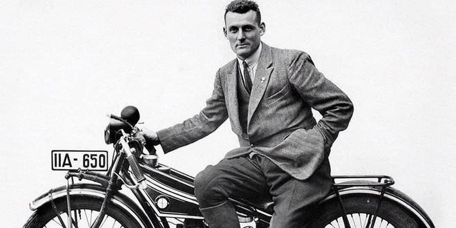 A BMW Motorrad száz éve – Max Friz és a hosszában beépített boxermotor ...