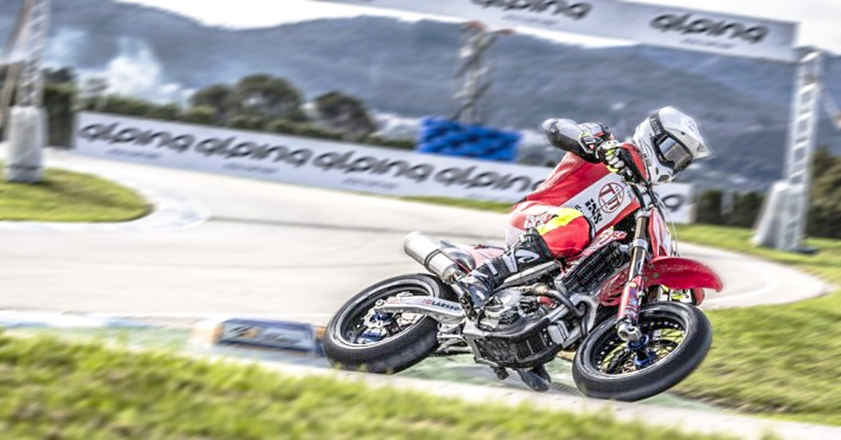 Szenzációs magyar siker a Supermoto Európa-bajnokságon - Hegylakók