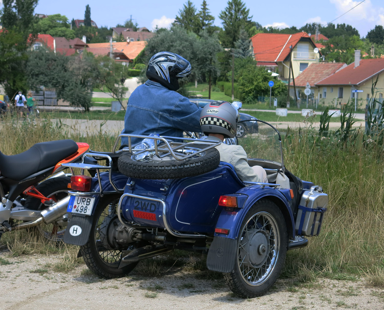Motoros fesztivál a tóparton - Hegylakók