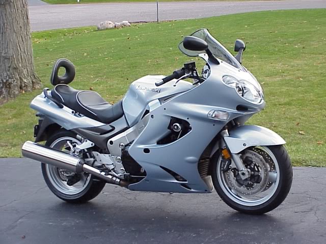 GumiGuru: Mit tegyek Kawasaki ZZR1200-ra? - Hegylakók